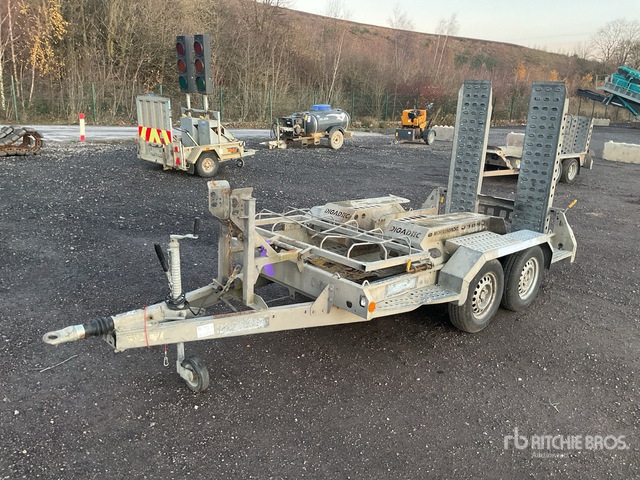 2016 Brian James Digadoc T/A Equipment Trailer | Ritchie Bros. Auctioneers