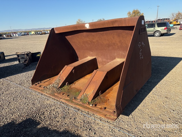Tink 100 in High-Tip Wheel Loader Bucket | Ritchie Bros. Auctioneers