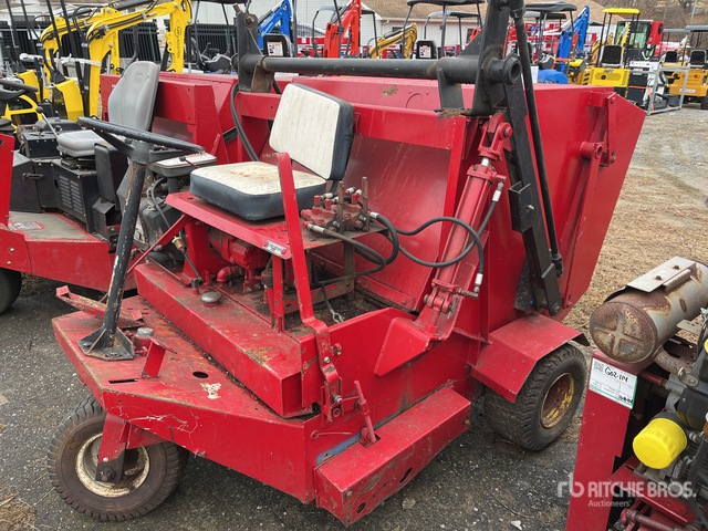 Toro Turf Sweeper (Inoperable) | Ritchie Bros. Auctioneers