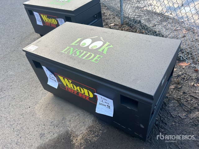 Wood Tuff Tow 7 pc Cub Cadet Tool Kit w/48 in Job Site Box | Ritchie ...