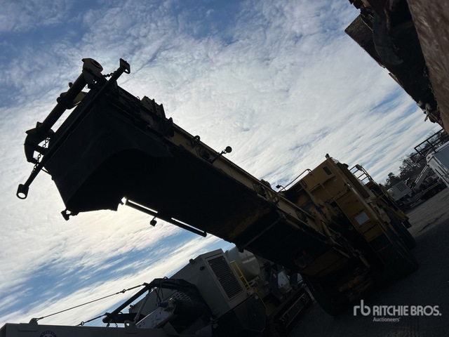 2018 Weiler E1650 Wheel Asphalt Transfer Machine | Ritchie Bros ...