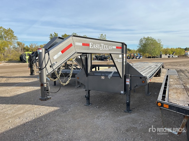2024 East Texas Silverline 40 ft T/A Gooseneck Remolque Portamaquinaria ...