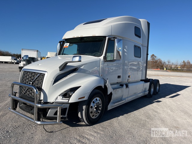 2022 Volvo VNL 6x4 Tracteur Routier Couchette | Ritchie Bros. Auctioneers