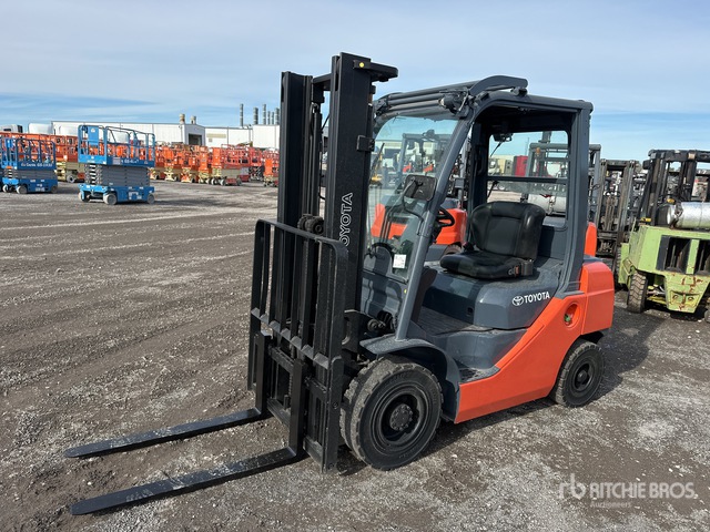 2019 Toyota 8FDU25 5000 lb Pneumatic Tire Forklift | Ritchie Bros ...