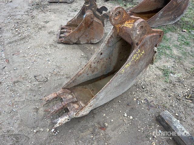 12 in Backhoe Rear Bucket | Ritchie Bros. Auctioneers