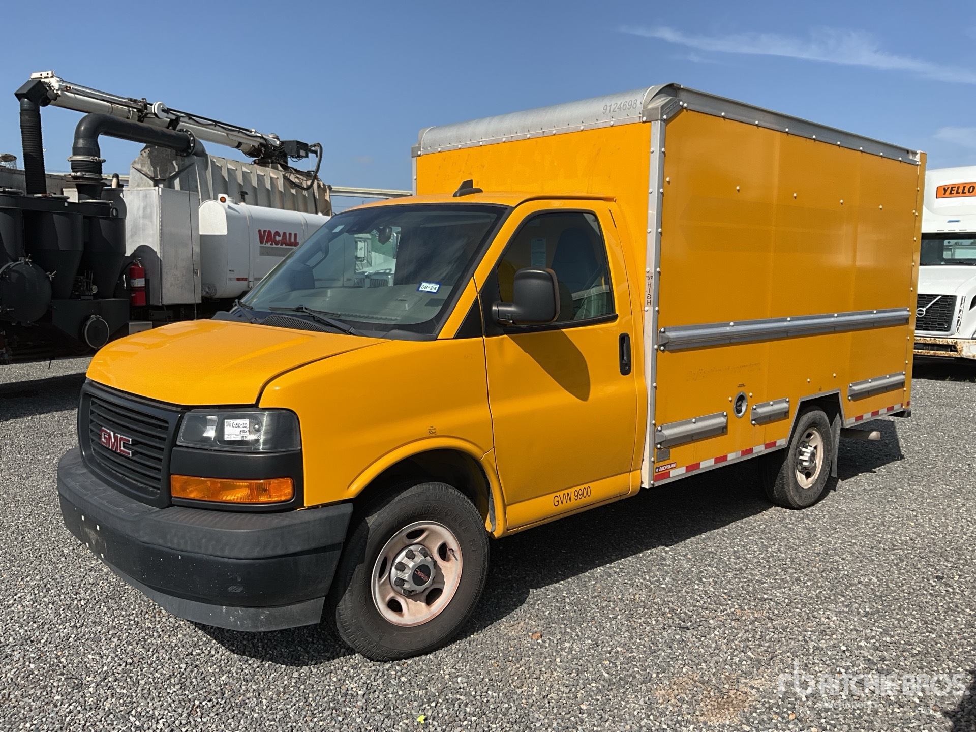 2020 GMC Savana G3500 4x2 Van Truck | Ritchie Bros. Auctioneers