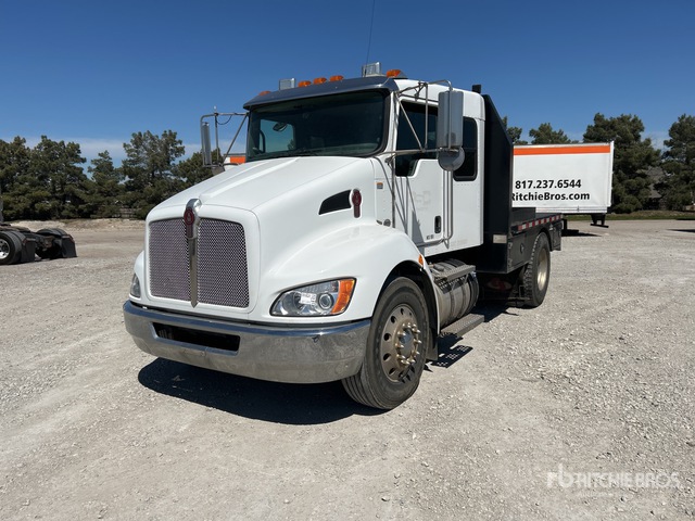 2020 Kenworth T370 4x2 Extended Cab Flatbed Truck | Ritchie Bros. Auctioneers
