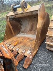 Cat TB 80 Excavator Bucket in Rockford, Illinois, United States ...