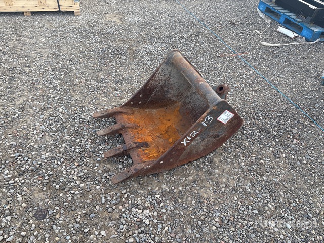 23 in Q/C Digging Backhoe Rear Bucket | Ritchie Bros. Auctioneers