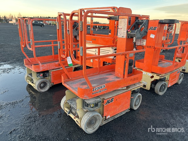 2015 JLG 1230ES Vertical Mast Lift | Ritchie Bros. Auctioneers