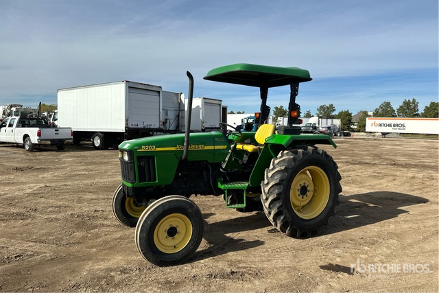 John Deere 5203 2WD Utility Tractor | Ritchie Bros. Auctioneers