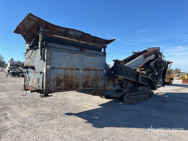 Powerscreen Chieftain 600 Tracked Screen Plant | Ritchie Bros. Auctioneers