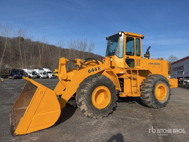 1988 John Deere 644E Wheel Loader | Ritchie Bros. Auctioneers