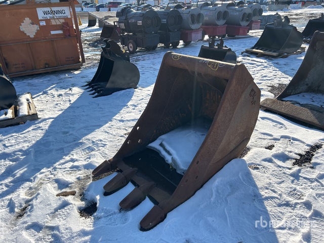 Wain-Roy 30 in Excavator Bucket | Ritchie Bros. Auctioneers