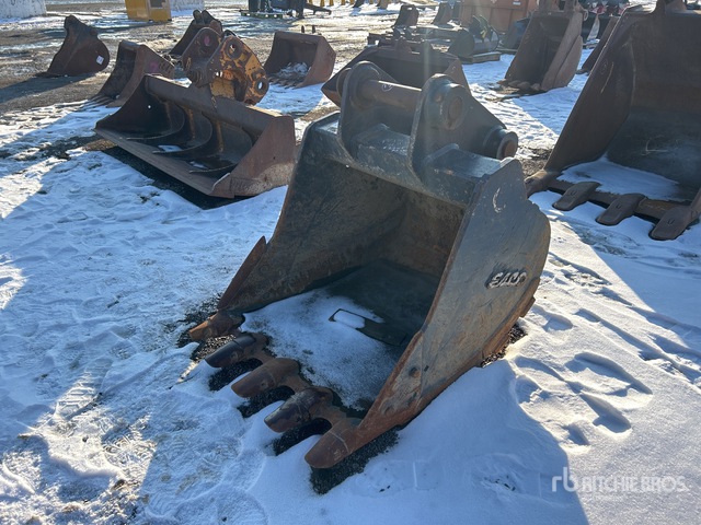 Esco 36 in Excavator Bucket | Ritchie Bros. Auctioneers
