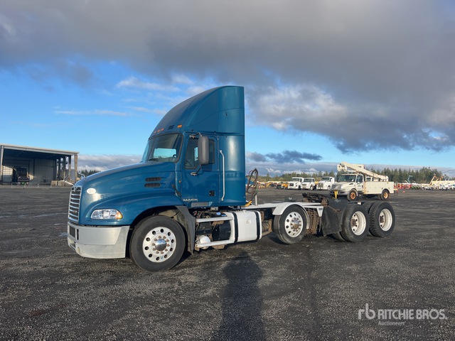 2013 Mack CXU613 8x4 Tri/A Day Cab Truck Tractor | Ritchie Bros ...