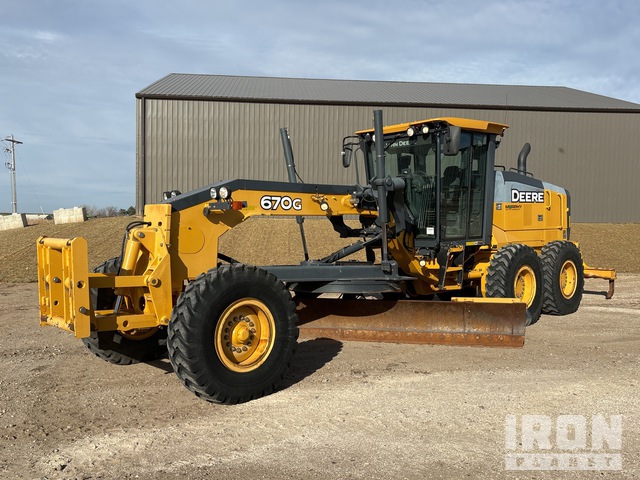 2015 John Deere 670G Motor Grader | Ritchie Bros. Auctioneers