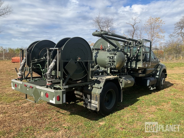 Surplus 2001 Ford F-650 Super Duty Aircraft Refueling Hydrant Truck in ...