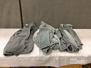 Surplus (2) Extreme Cold Weather Jacket Liners, (40) Jackets & Assorted ...