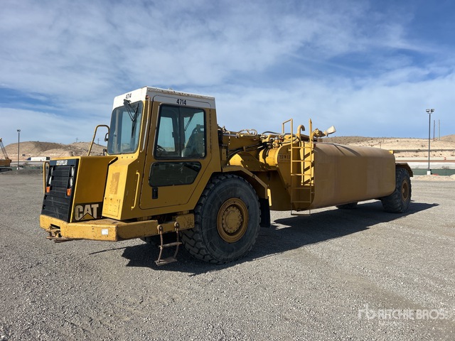 1999 Cat 613C Water Wagon | Ritchie Bros. Auctioneers