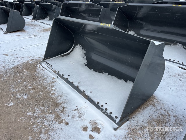 CNH America 102 in General Purpose Wheel Loader Bucket | Ritchie Bros ...