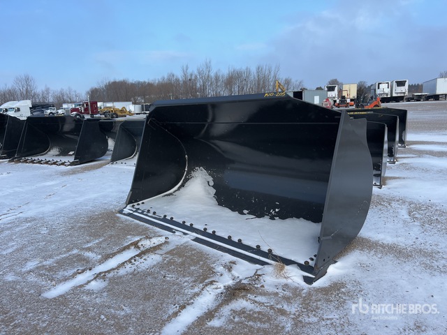 CNH America 126 in Wheel Loader Bucket | Ritchie Bros. Auctioneers