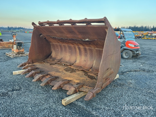140 in Spade Nose Wheel Loader Bucket - Fits Cat 988 | Ritchie Bros ...