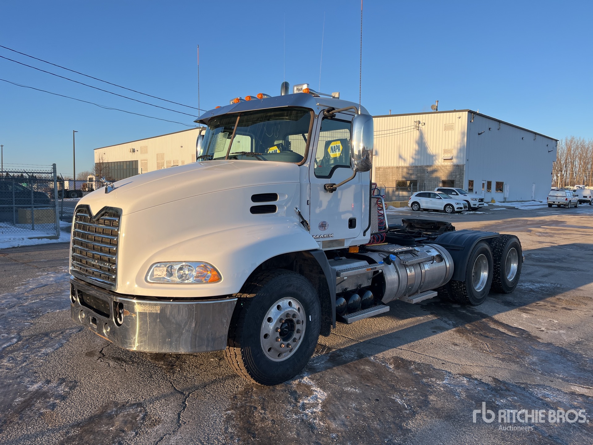 2018 Mack Pinnacle CXU 613 6x4 Day Cab Prime Mover | Ritchie Bros ...