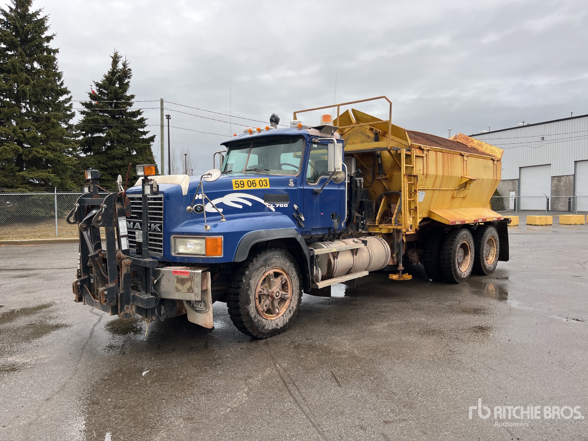 2006 Mack CL733 6x4 Snow Plow Truck | Ritchie Bros. Auctioneers