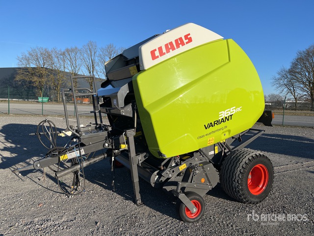 2015 Claas Variant 365 RC Round Baler | Ritchie Bros. Auctioneers