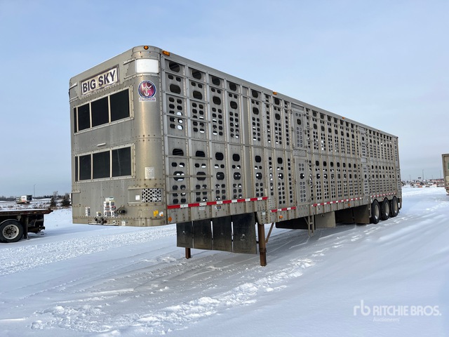 2004 Wilson 53 ft Tri/A Cattle Liner | Ritchie Bros. Auctioneers