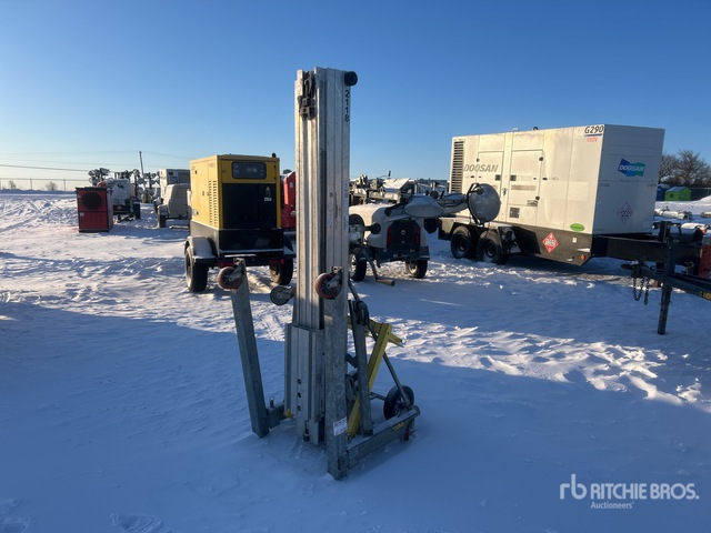 2017 Sumner 2118 Montacargas de material | Ritchie Bros. Auctioneers