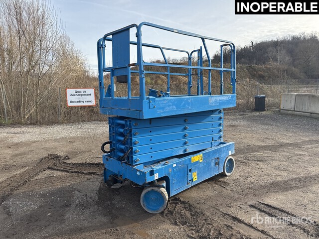 Genie Electric Nacelle Ciseaux Scissor Lift (Inoperable) | Ritchie Bros ...