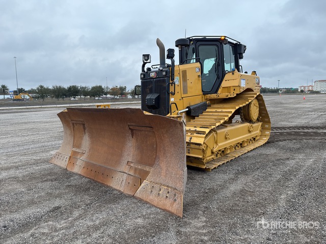 2021 Cat D6 LGP Apripista cingolato | Ritchie Bros. Auctioneers