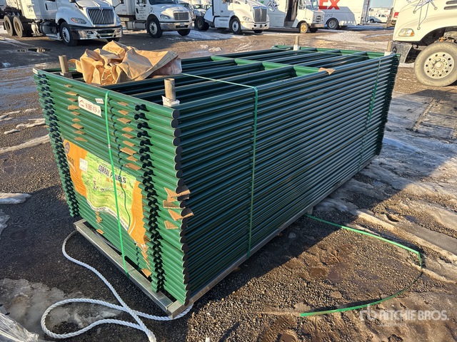 Quantity of (28) 2025 Suihe NP10-28 9 ft 6 in x 5 ft Powder Coated Livestock Panel (Unused ...