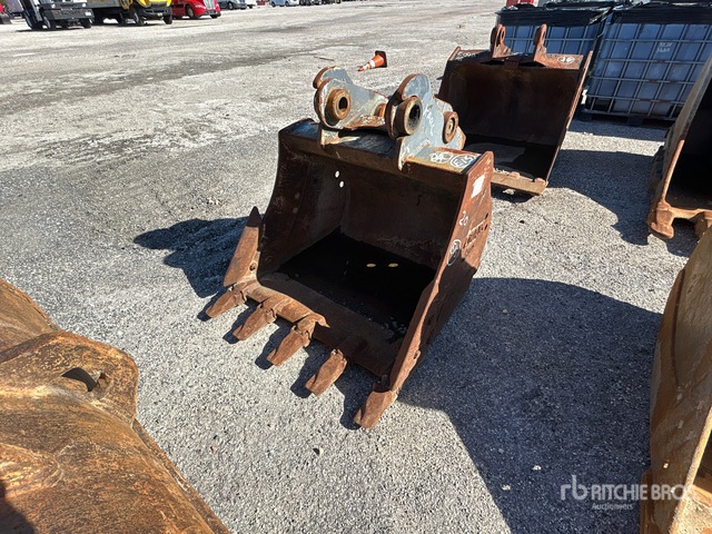 Craig 42 in Q/C Digging Excavator Bucket - Fits Craig HD-542-0.75 ...