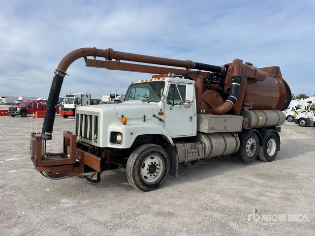 Vactor Guzzler on 1996 International 2654 4x2 Sewer Cleaner Truck ...