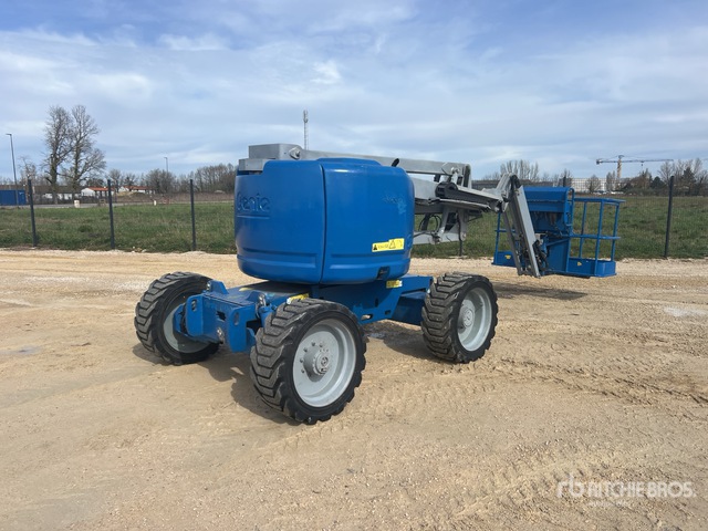 2011 Genie Z45/25 4WD Diesel Nacelle Articulee Articulating Boom Lift ...