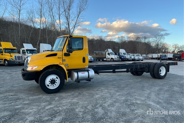 2020 International MV607 4x2 Cab and Chassis | Ritchie Bros. Auctioneers