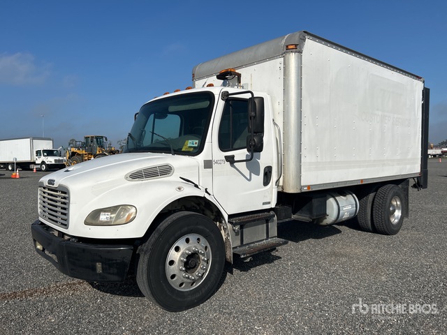 2007 Freightliner M2106 4x2 Van Truck | Ritchie Bros. Auctioneers