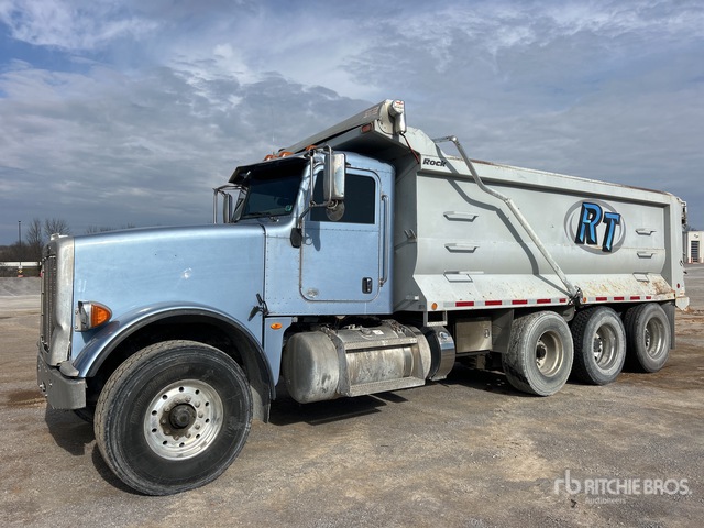 2016 Peterbilt 367 8x4 Tri/A Dump Truck | Ritchie Bros. Auctioneers