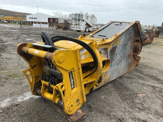 Machinery & trucks in UK | IronPlanet & Ritchie Bros