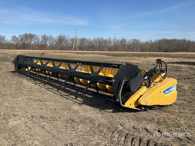 2009 New Holland 74C 35 ft Flex Combine Header | Ritchie Bros. Auctioneers