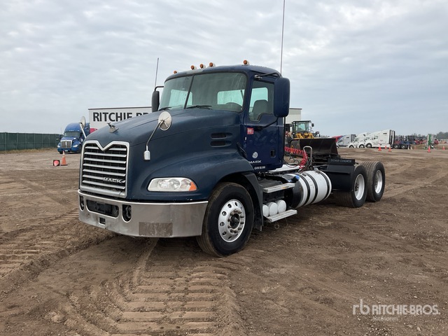 2018 Mack CXU613 6x4 T/A Day Cab Truck Tractor | Ritchie Bros. Auctioneers