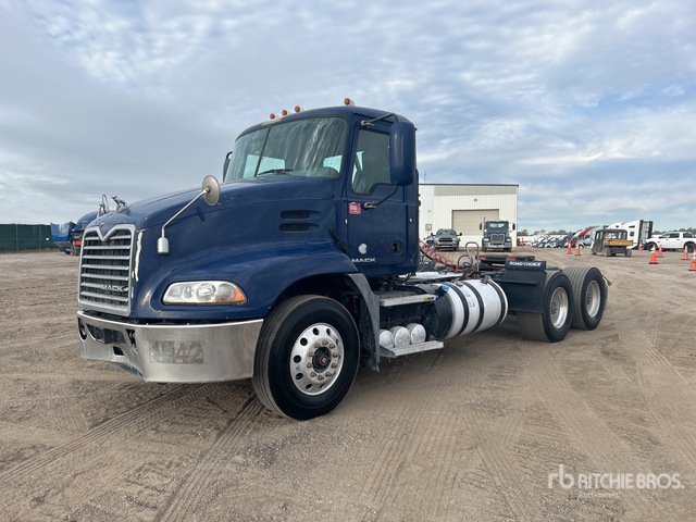 2018 Mack CXU613 6x4 Tracteur Routier | Ritchie Bros. Auctioneers