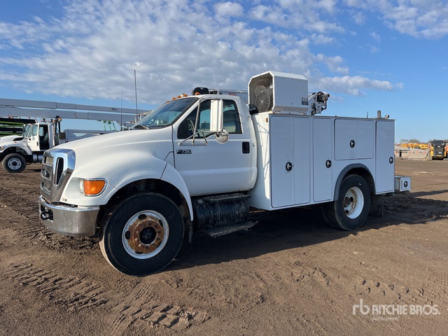 2006 Ford F-750 XL super duty 4x2 Service Truck | Ritchie Bros. Auctioneers