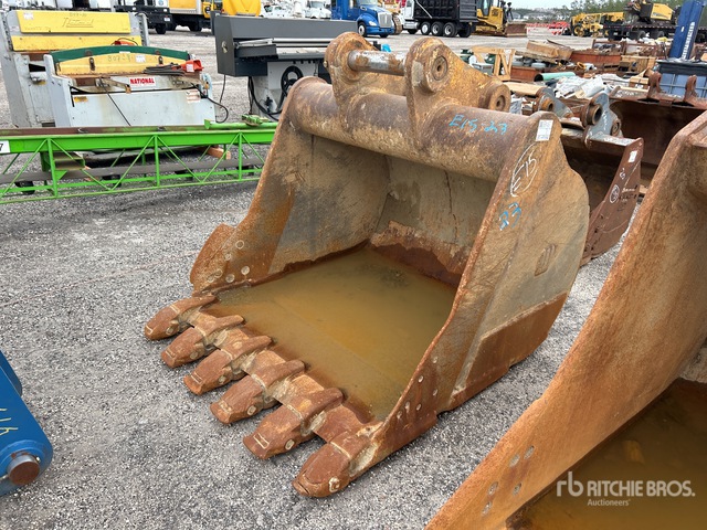 60 in Excavator Bucket | Ritchie Bros. Auctioneers