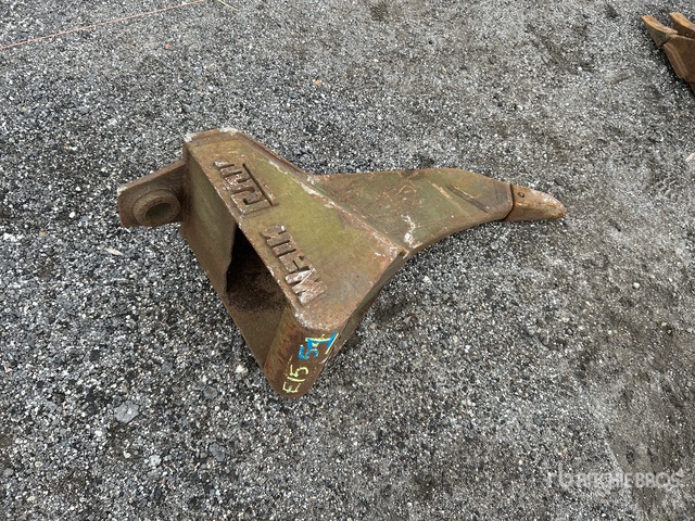 Wain-Roy 13 in Excavator Ripper | Ritchie Bros. Auctioneers