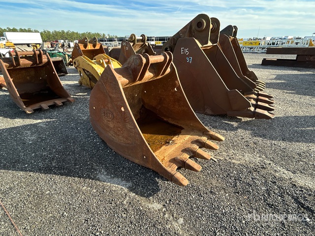 Geith 36 in Digging Excavator Bucket - Fits Volvo EC240 | Ritchie Bros ...