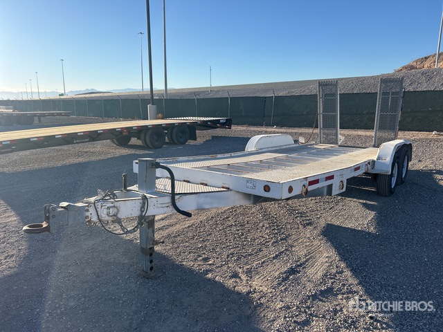 2016 Custom Built 18 ft T/A Equipment Trailer | Ritchie Bros. Auctioneers